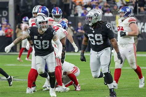 Miami Dolphins Mike Mcdaniel Praises Las Vegas Raiders De Maxx Crosby