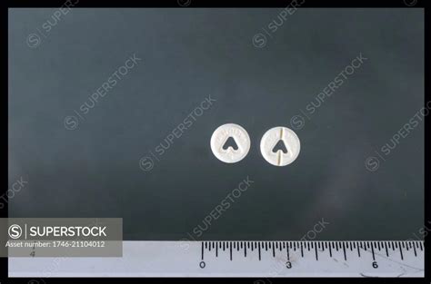 Valium 5mg Tablets Diazepam Daæzpæm First Marketed As Valium Vælim