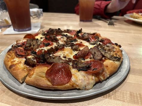 Old Chicago Pizza Taproom Updated July 2026 242 Photos And 253