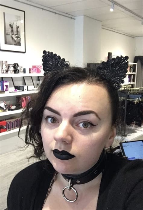 5 Things I Learned From Working In Sex Toy Retail Girly Juice