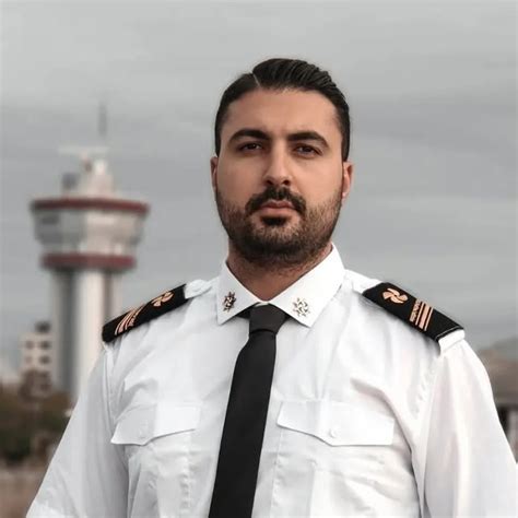 ℳα乙ɪуαℜ Maziarhg • Threads Say More