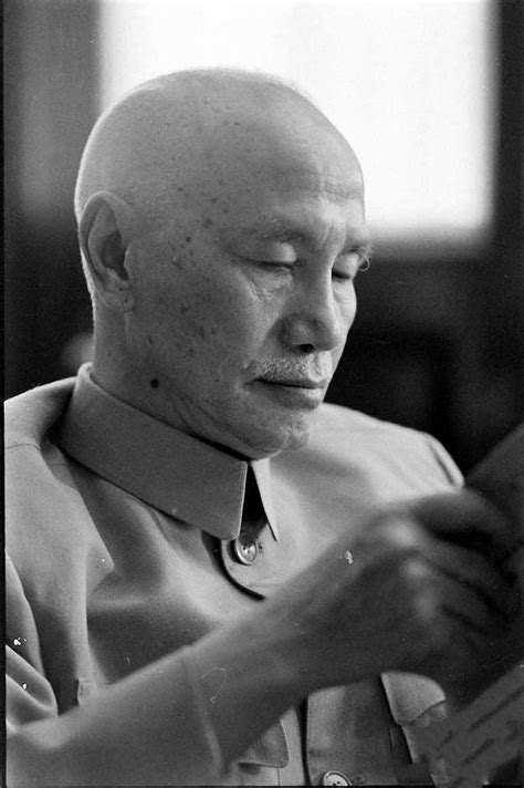 1965年，毛主席和蒋介石谈好了国家统一的条件，包括蒋的职务和住老辰光