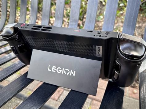 Портативная консоль Lenovo Legion Go может получить облегченную версию ...
