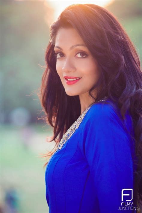 Sheena Chohan Photos Find Latest Hd Images Pictures Stills And Pics