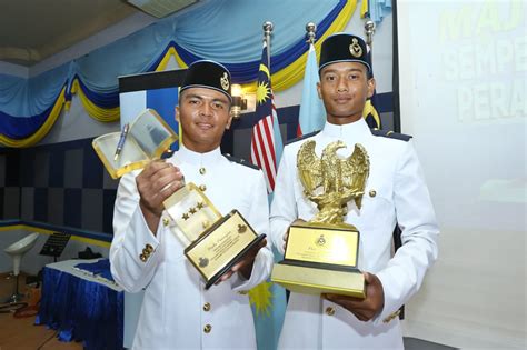 Muhammad Azmin Hakimi Perajurit Muda Terbaik Tudm Kosmo Digital