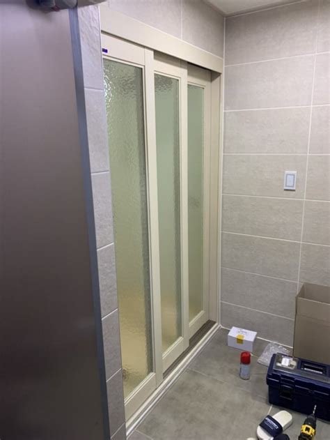 고장난 슬라이딩도어 미닫이문 뻑뻑함 처짐 바닥끌림 원인 및 수리 방법 부산 수영구 해운대 기장 정관 네이버 블로그