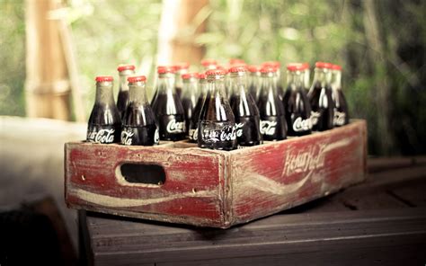 Обои на рабочий стол Ящик с бутылками Кока-кола / Coca-Cola, обои для ...