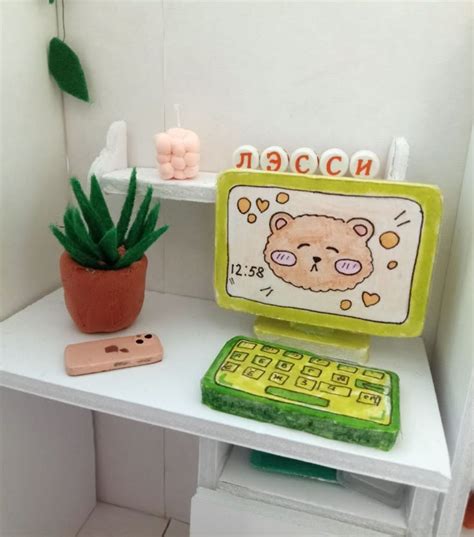 Комп и телефон Лэсси Бумажные поделки Поделки Винтажные бумажные куклы