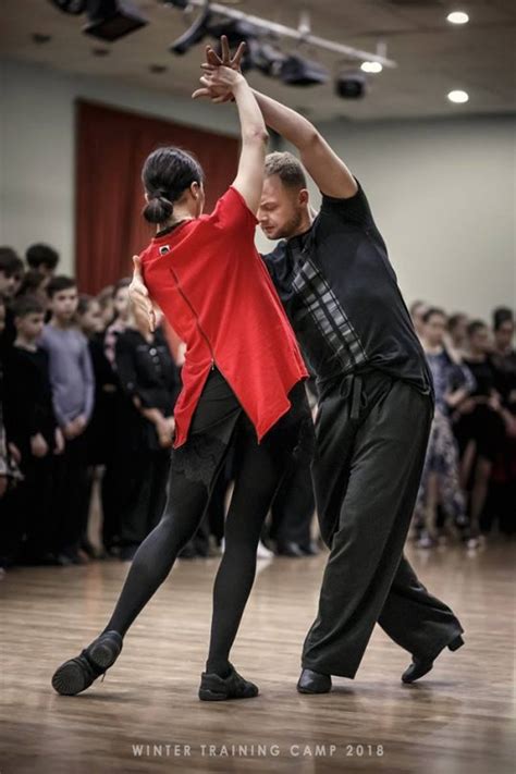 რატომ ატარებს სალომე ჭაჭუა დროის უმეტეს ნაწილს კიევში და ვინ არის მისი ახალი მეწყვილე ფოტოები