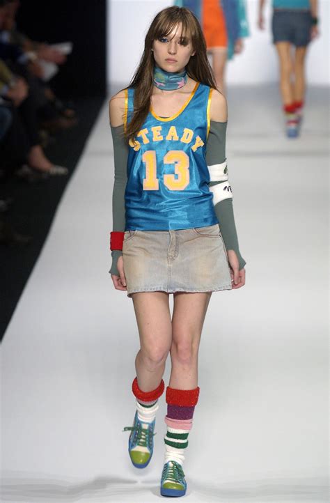 À Quoi Ressemblait La Fashion Week Il Y A 20 Ans Revivez Les Temps