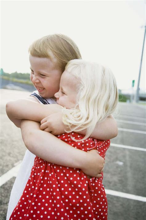 Download Long Hug Picture