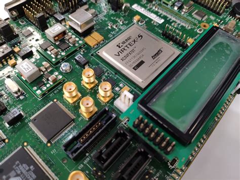 Embedded Development Hwsw Kit Virtex 5 Fx70t Powerpc Fpgaマガジン公式