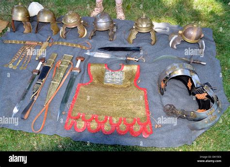 Weapons Gladiators Of Ancient Rome Gladiator Weapons Gladiator