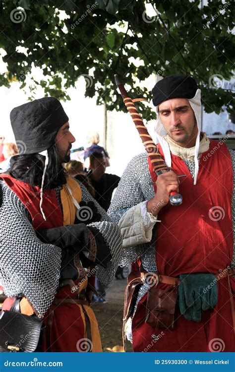 Middeleeuwse Ridders In De Italiaanse Stad Van Prato Redactionele Afbeelding Image Of