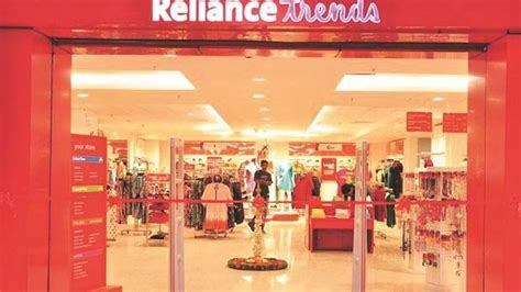 Reliance Retail Revamping Trends Stores With New Age Tech Enabled