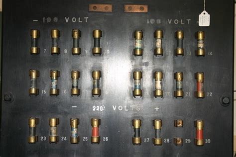 The Difference Between MDL AGC Fuses It Still Works