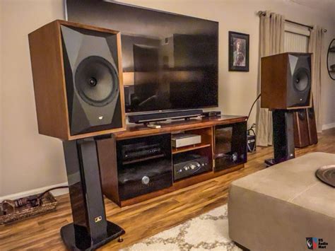 MoFi Source Point In Walnut Photo US Audio Mart