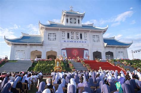 Vietnam Some 80 000 Catholics Visited La Vang Shrine To Celebrate The