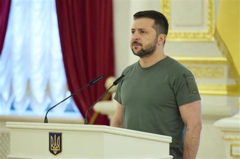 Володимир Зеленський провів чергове засідання Ставки верховного головнокомандувача — військові