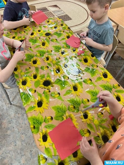 Конспект НОД по аппликации «Клубника в средней группе 3 фото Воспитателям детских садов