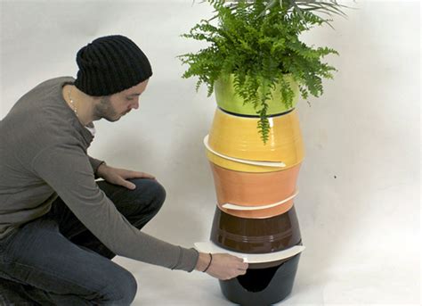 Decorative Worm Composting On Your Balcony Urban Gardens