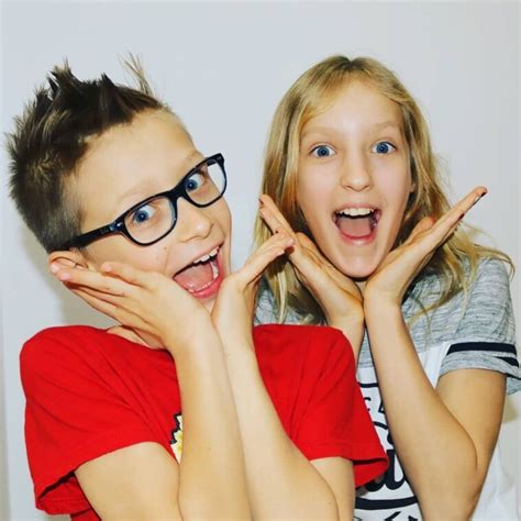 10 Moments Of Karina And Ronald The Youtubers In Sis Vs Bro