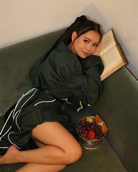 Bella Poarch S Feet I Piedi Di Bella Poarch Page Celebrities Feet