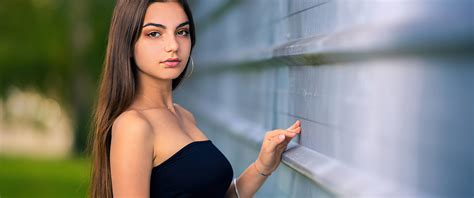 3440x1440 Girl Posing Wall Ultrawide Quad Hd 1440p Hd 4k Wallpapers