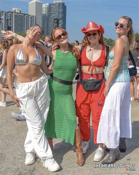 Lollapalooza 2023 The Coolest Looks The Heart Sounds