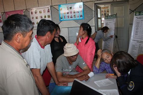 Зорилтот өрхийн хөгжил хамгааллыг сайжруулах үндэсний хөтөлбөр батлагдлаа