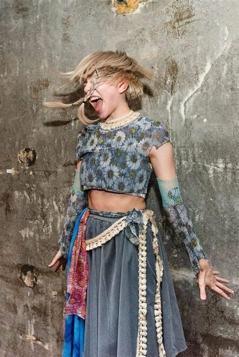 Pin De Onthanightwatch Em More Moda Roupas Aurora Asknes