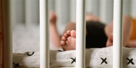 Amore Di Mamma Neonato Muore Nel Letto La Mamma Accusata Di Omicidio