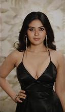 Vaibhavi Shandilya Gaalipata 2 Pre Release Event AZNude