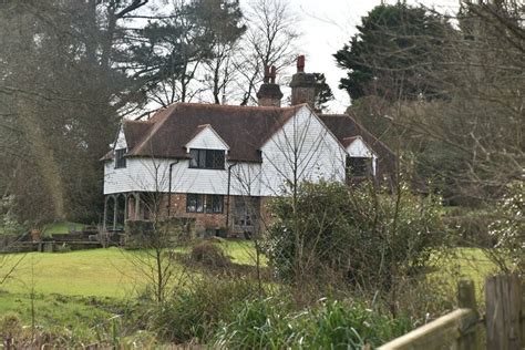 Brooklands Farm © N Chadwick Cc By Sa20 Geograph Britain And Ireland