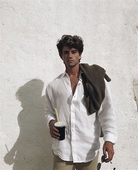 افتار اولاد Preppy Mens Fashion Photography Poses For Men Summer