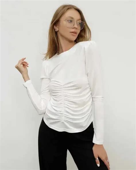 5 трендових жіночих речей які мають бути в твоєму гардеробі Marie Claire жіночий журнал