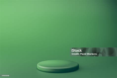 생생한 녹색 배경에 설정된 원형 연단 친환경 제품을 선보이고 지속 가능성을 강조합니다 자연스러운 색조와 단순함이 매력적인 무대를 만듭니다 미니멀한 친환경 디스플레이 3차원