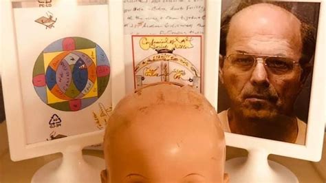 Serial Killers Homem Coleciona Presentes Que Recebeu De Assassinos Famosos