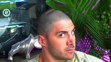 A Twitch Streamers Shocking Discovery The Headphone Indent