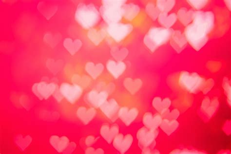 레드 히트 열정과 매력적인 밝은 보케 배경 하트 모양의 보케 빨간 추상적 배경 배너 테마 일러스트를 좋아합니다 발렌타인 데이 컨셉 공간을 복사합니다 장식 반짝이 디자인 0
