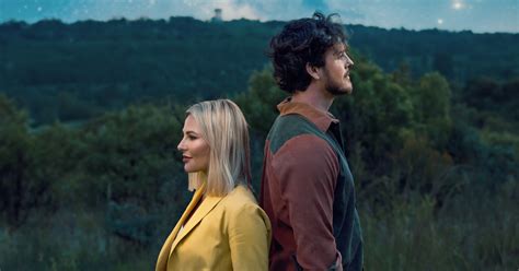 Joshua Na Die Reën And Karlien Van Jaarveld Stel Musiekvideo Vry Op Valentynsdag Reputasie