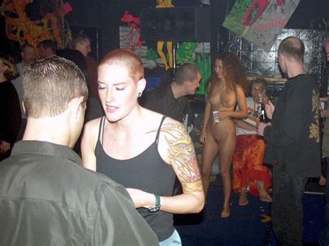 Naked Girl At An Art Show Scrolller