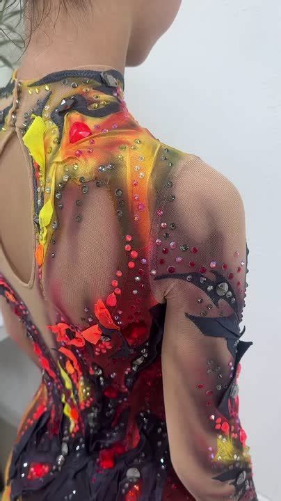 ПЛАТЬЯ ДЛЯ ФИГУРНОГО КАТАНИЯ ДОГОНОВА СВЕТЛАНА