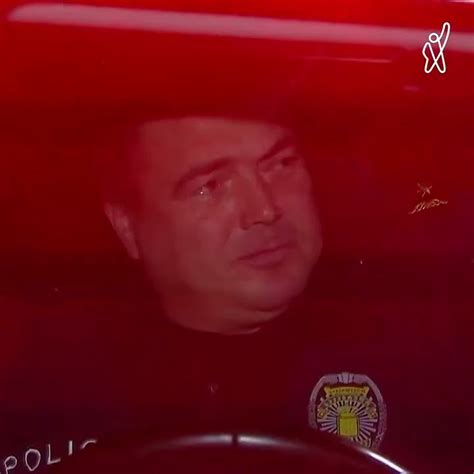 ჟურნალისტებმა სოლიდარობის აქციაზე პოლიციელს მიმართეს Youtube