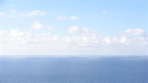 Langit Laut Dan Awan Foto Stok Unduh Gambar Sekarang Langit Light Blue Laut Istock