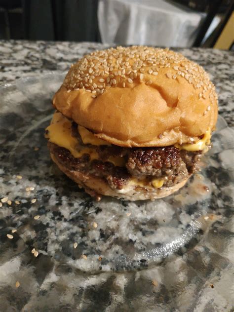 Homemade Smashed Cheeseburger Rburgers