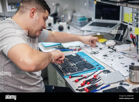Technical Support And Fixing Gadgets Problems Servicing Repairing