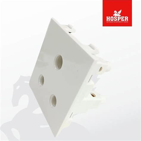 16a White 3 Pin Skt Shutter Mod Hosper Wall Socket Wall Outlet At ₹ 55 Pack In New Delhi