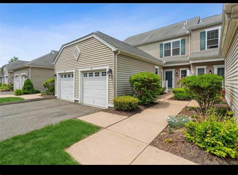 Chris Renee Realty Group Hamden Ct