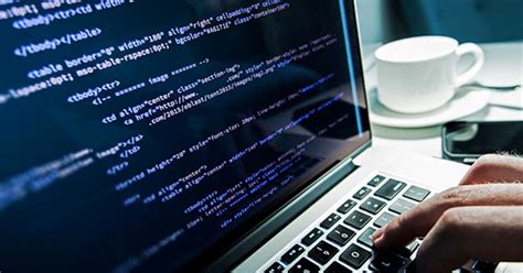 how many hours do software engineers work in 2025 increditools